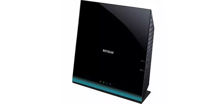 NETGEAR R6100: Tshiab nruab nrab router nrog Wi-Fi AC1200 thiab Fast-Ethernet ports 11060_1