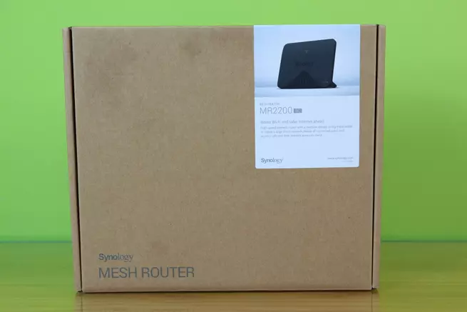 Synology MR2200ac Mesh Router Box Old