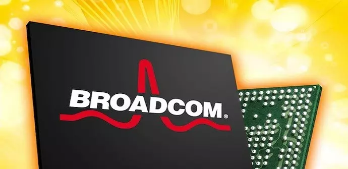 Broadcom dia manomana ny voalohany AC3200 Wi-Fi chipsets 15084_1