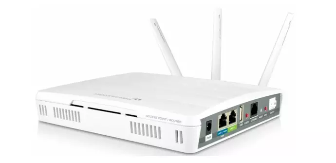 ඇම්ප්ඩ් රැහැන් රහිත AC1750 Wi-Fi සමඟ නව උපාංග දෙකක් (රවුටරය සහ පුනරාවර්තනය) දියත් කරයි 15235_1