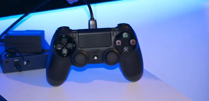 PS4 контролер
