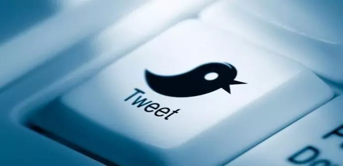 Su Twitter, invece di contare i nuovi utenti, contano gli hack