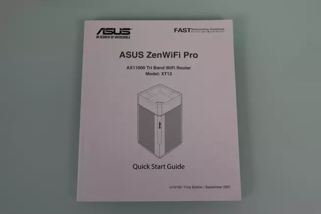 ASUS ZenWiFi Pro XT12 Mesh WiFi snabbinstallationsguide