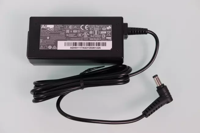 Gaming Router Power Adapter ASUS GT-AX6000 Gaming Router Dali nga Giya sa Pag-install