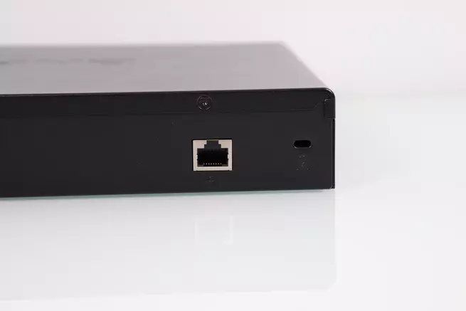 QNAP QSW-M2116P-2T2S ස්විච කළමනාකරණය සඳහා Gigabit Ethernet RJ-45 වරාය