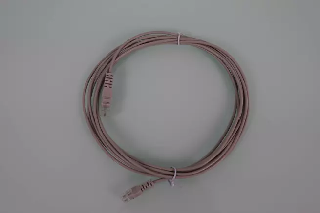 RJ-11 hanggang RJ-45 cable para sa xDSL na koneksyon ng FRITZBox 7590 AX router