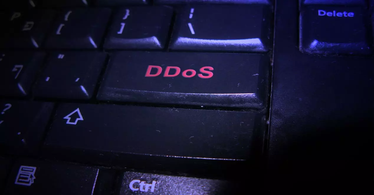 DDoS दोहरा हमला करता है