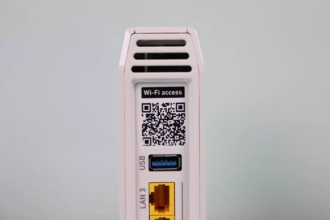 QR Code fir Zougang zum WiFi vun der AVM FRITZBox 4060 ze kréien