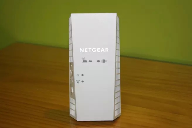 Sangana neNETGEAR EX7300 Nighthawk X4 Wi-Fi Repeater muvhidhiyo yedu - 21372_10