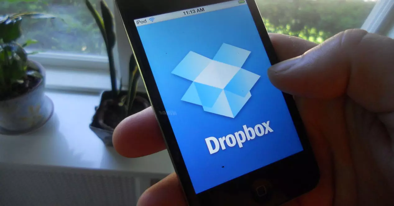 How to avoid problems when syncing files with Dropbox