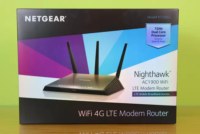 NETGEAR Nighthawk R7100LG 고성능 4G 라우터 박스 전면