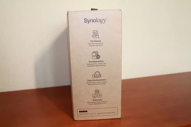 Synology DS718+ කේස් පැත්ත