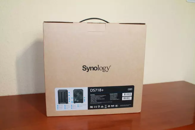 Synology DS718+ නඩුව ආපසු