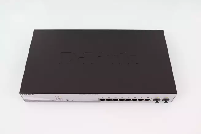 Vaaiga pito i luga ole D-Link DGS-1210-10MP L2 Managed Switch i auiliiliga