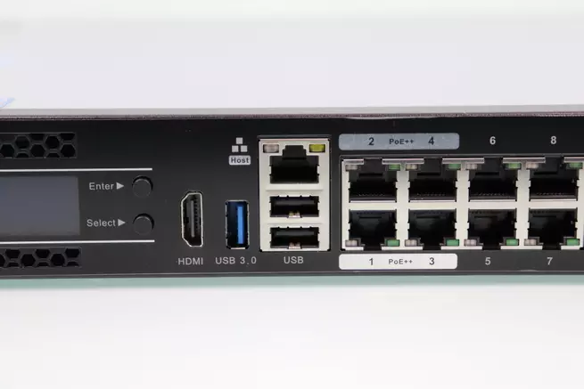 HDMI, USB 3.0, Gigabit Ethernet management, USB 2.0 ports of the QNAP Guardian QGD-1600P managed switch