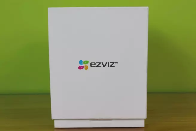 EZVIZ C6TC IP камерын хайрцагны баруун тал