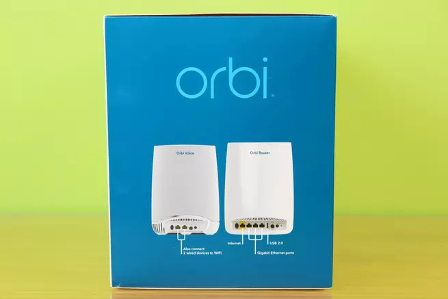 Kairioji NETGEAR Orbi Voice RBK50V dėžutės pusė su laidinėmis jungtimis