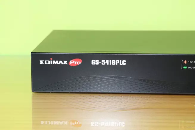 Edimax GS-5416PLC PoE+ switch nga modelo