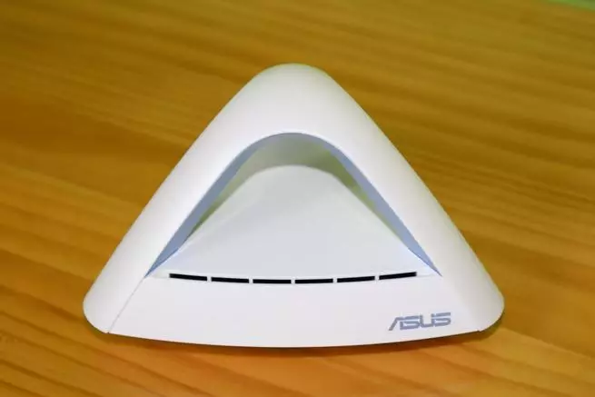 ASUS Lyra Trio MAP-AC1750 Node Front