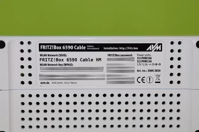FRITZ! Box 6590 केबल राउटर का विवरण स्टिकर