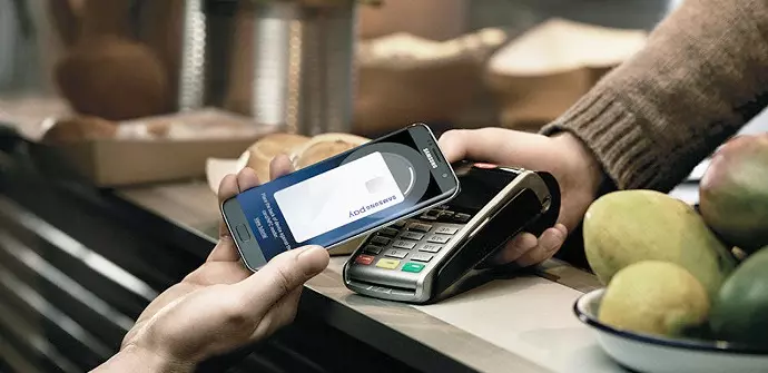 Usuku kunye ne-Samsung Pay