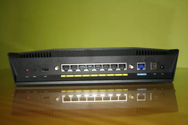 ASUS RT-AC88U router pungkur