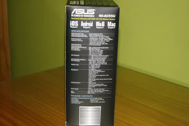 ASUS 4G-AC55U router ၏ ဘယ်ဘက်ခြမ်း