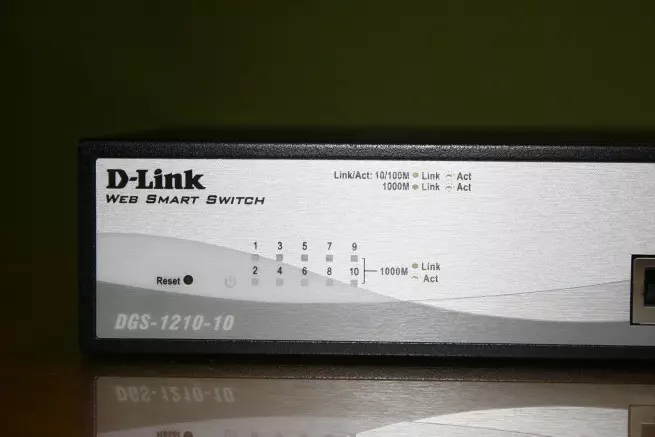 D-Link DGS-1210-10 poul ak bouton reset