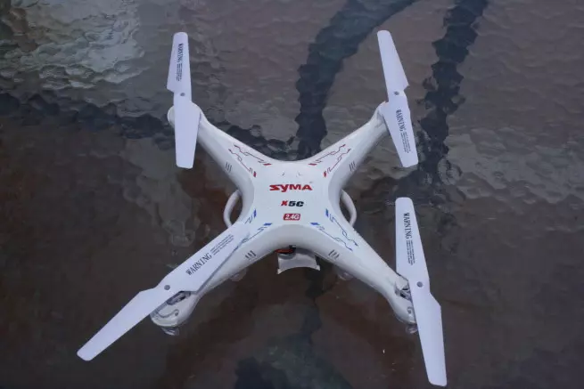 Zunanji videz Syma X5C