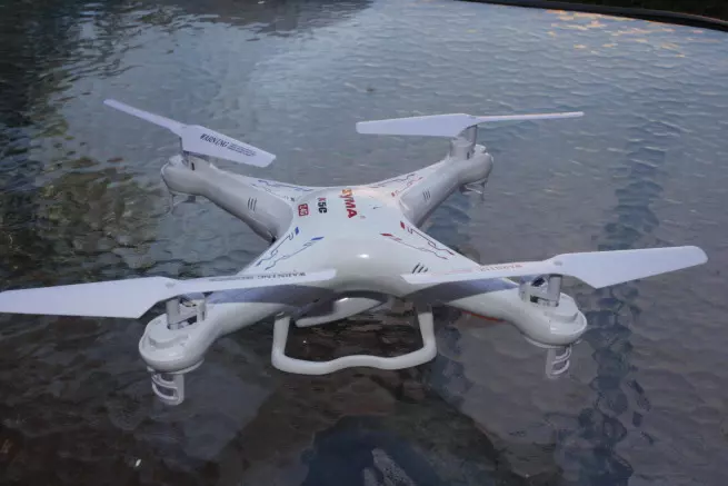 Zunanji videz Syma X5C