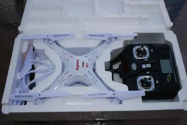 Преглед на Syma X5C: Кутија