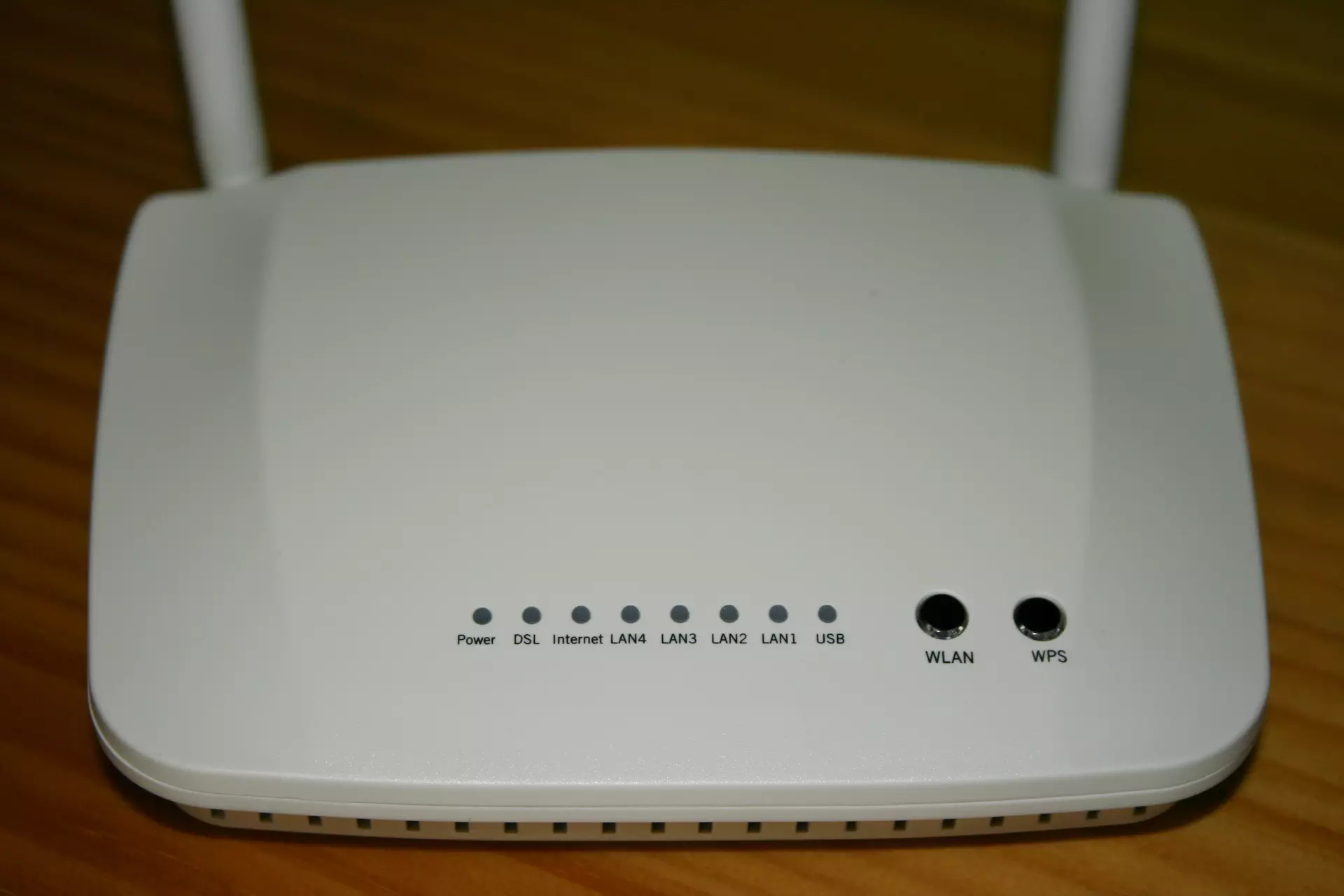 NuCom R5500UN: Analiza e ruterit të ri Pepephone ADSL2+ -