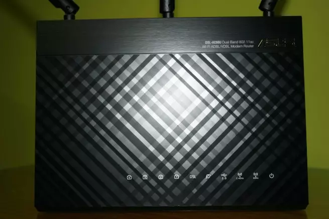 ASUS DSL-AC68U AC1900: Kev tshuaj xyuas ntawm no ADSL2+ thiab VDSL router nrog Wi-nkaus AC 24743_20