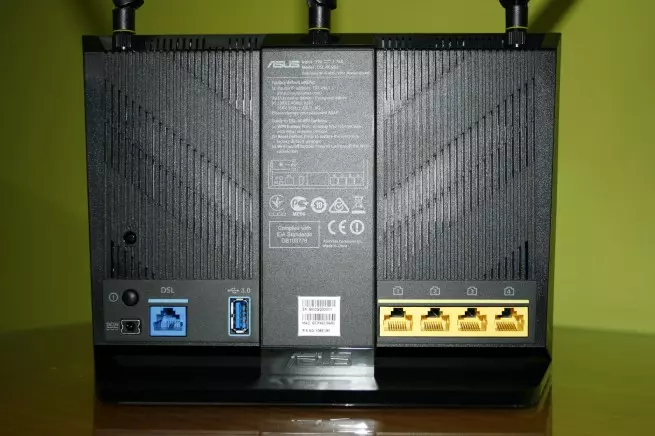 ASUS DSL-AC68U AC1900: Kev tshuaj xyuas ntawm no ADSL2+ thiab VDSL router nrog Wi-nkaus AC 24743_25