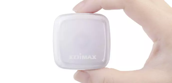 Edimax EW-7438RPn Air N300 анализи, биз сынаган эң кичинекей кайталагыч