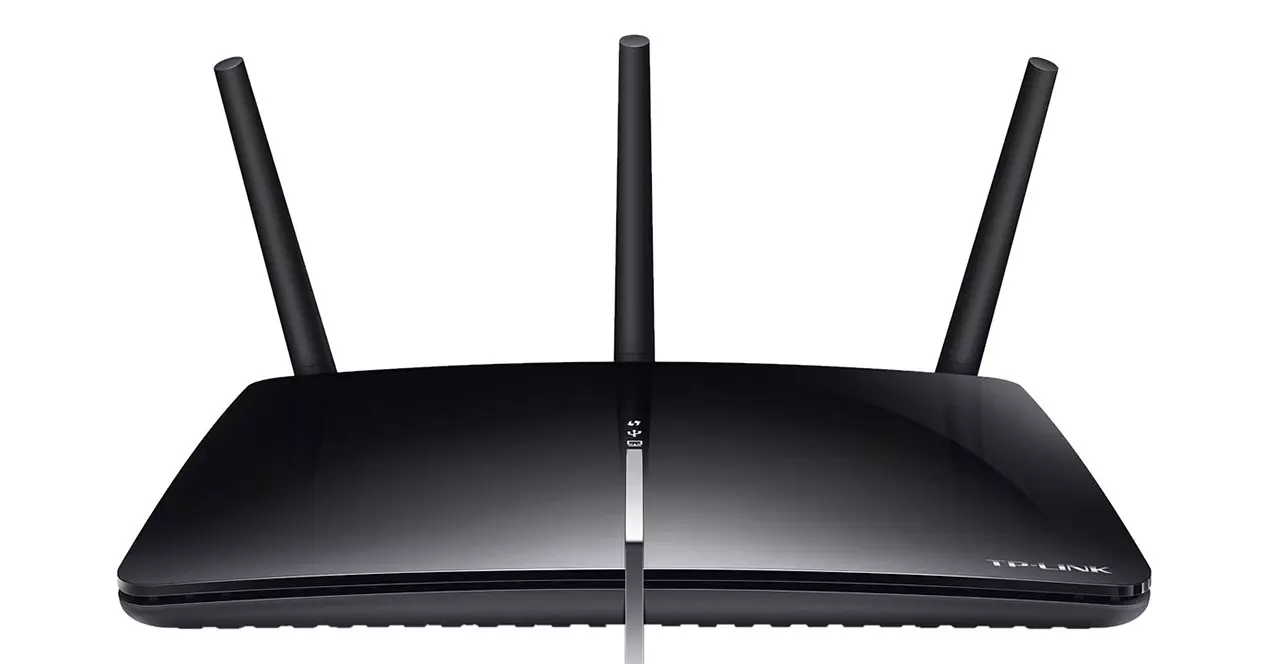 TP-LINK Archer D7 AC1750: Iloiloga o lenei ADSL2+ router ma Wi-Fi AC