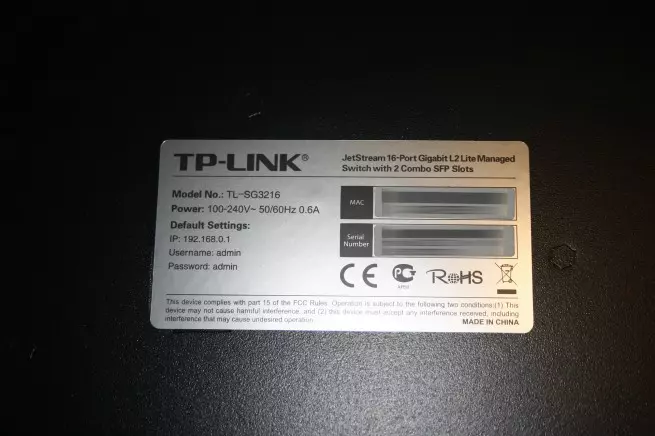 Detalhe das informações de acesso ao switch TP-LINK TL-SG3216