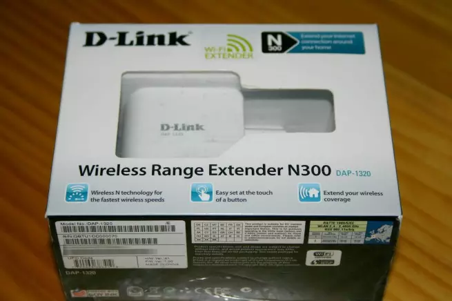 Panempoan hareup kotak D-Link DAP-1320