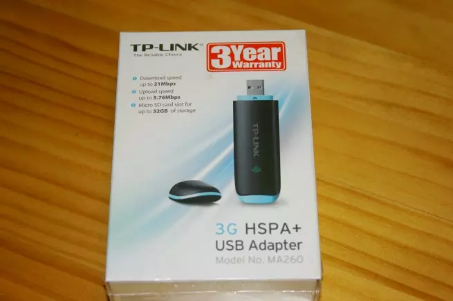 Framan af TP-Link MA260 kassanum