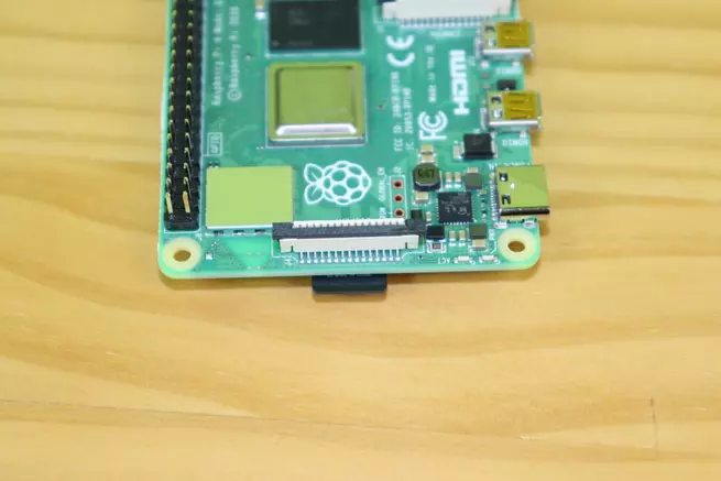 Vertoon vir die Raspberry Pi 4 in detail