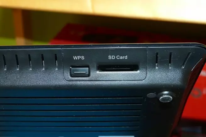 D-Link DIR-857 SD Card Reader