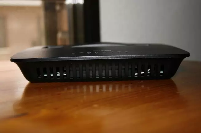 Parte frontal do Cisco Linksys X1000