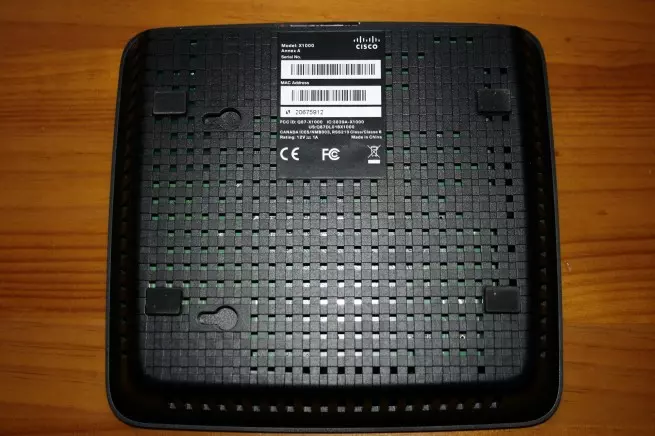 Cisco Linksys X1000 کے نیچے