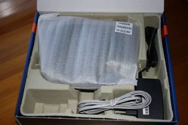 Cisco Linksys X3000 Box-ის შიგნით