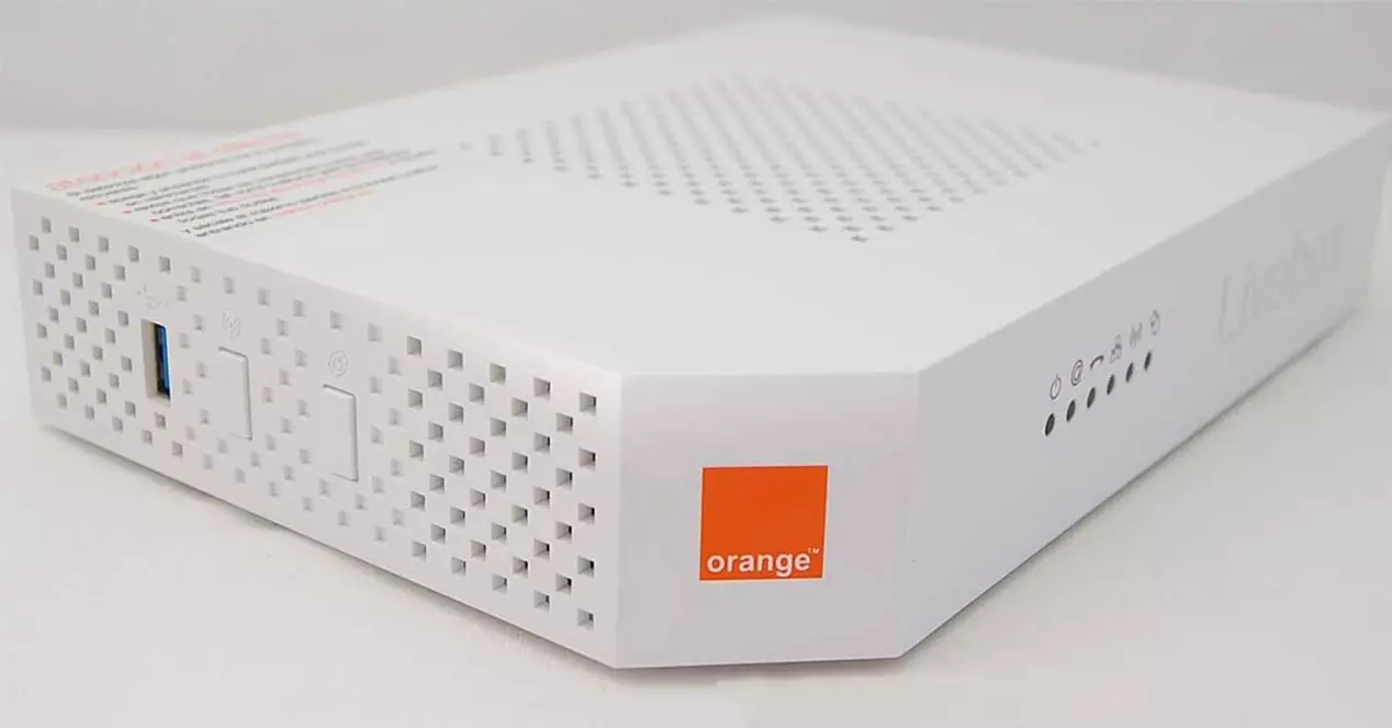 Uus Liveboxi multimeediumiruuter: uue Orange ruuteri analüüs Wi-Fi N-ga kiirusel 300 Mbps