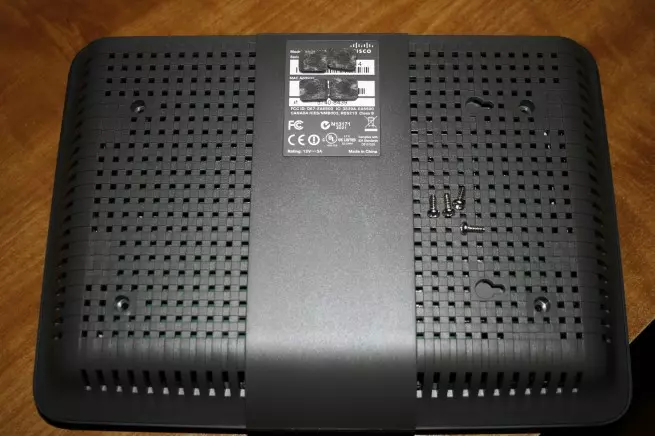 Cisco Linksys EA6500: 802.11ac テクノロジーを使用したこのニュートラル ルーターの分析 25298_15