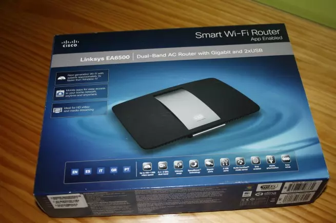 Cisco Linksys EA6500 Box View