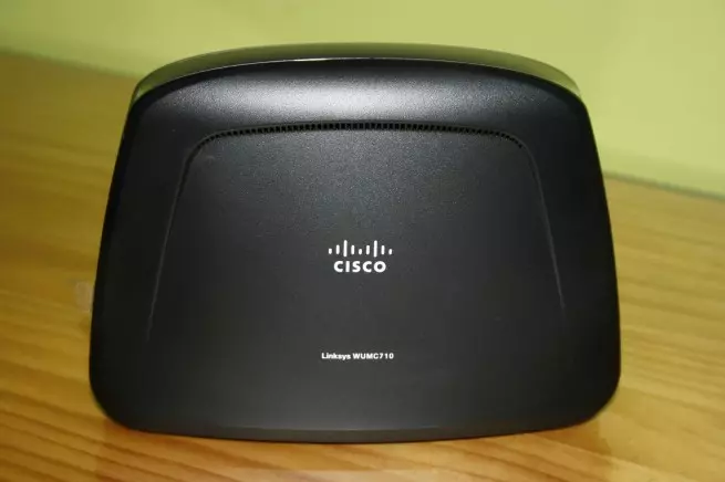 Pregled Cisco Linksys WUMC710