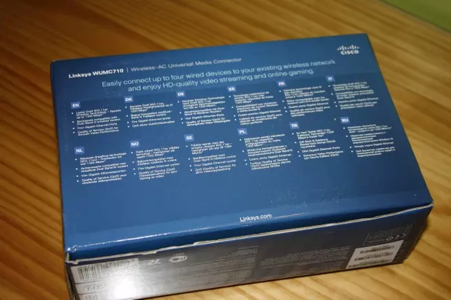 Pregled stražnje strane Cisco Linksys WUMC710