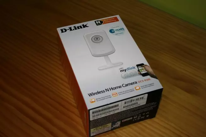 D-Link DCS-930L သေတ္တာ၏ ရှေ့မြင်ကွင်း